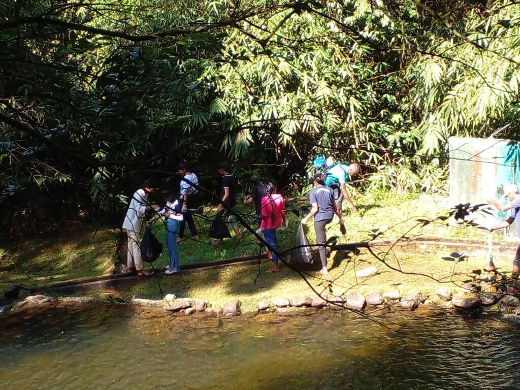 Cleaning of Duili Falls Tourist Precinct – Neluwa Pradeshiya Sabha